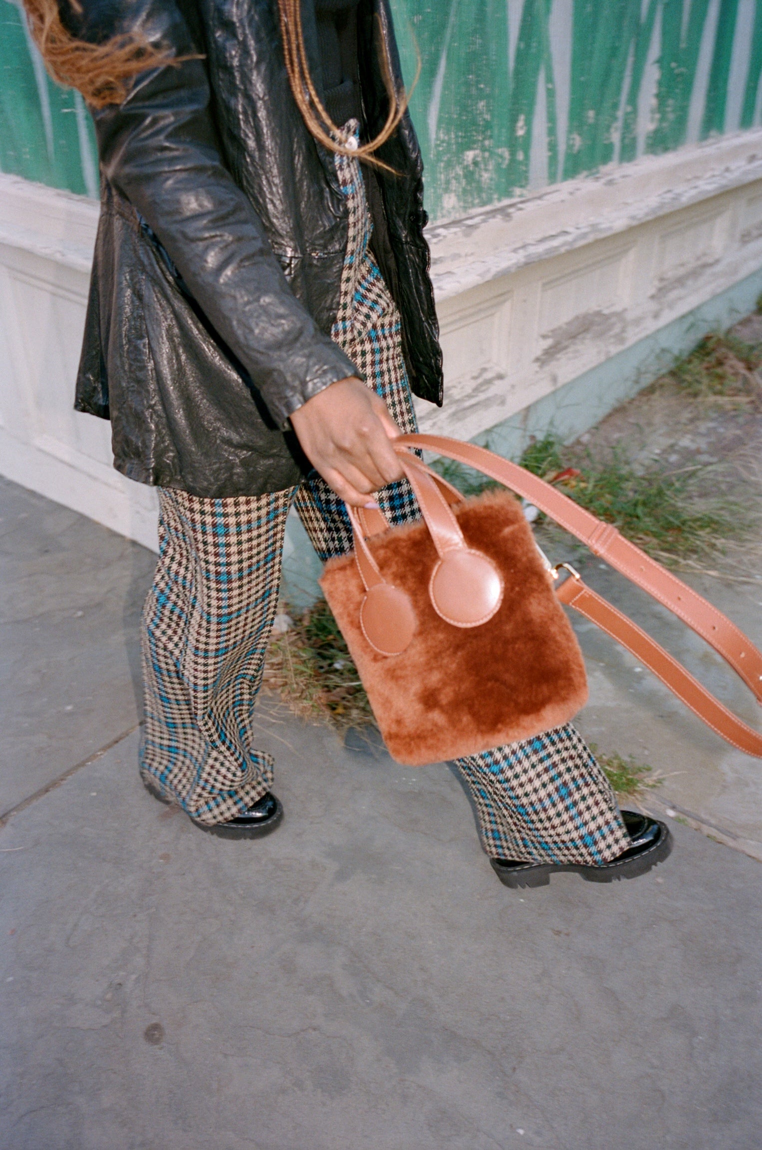 Sunsa Bag - Sienna + Shearling – Vavvoune